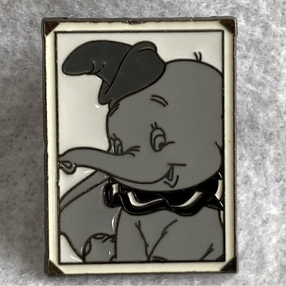Disney | Jewelry | 21 Disney Limited Release Black And White Dumbo ...